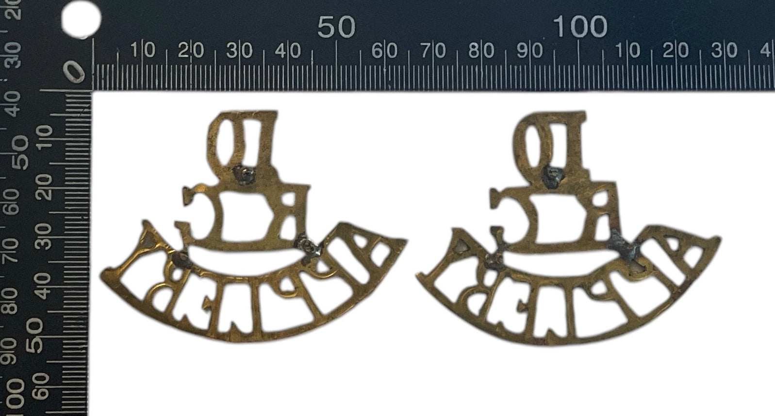 WW1 era, 10th RG Appleby Shoulder Title Badge Pair – Marway Militaria Inc & Winnipeg Army Surplus