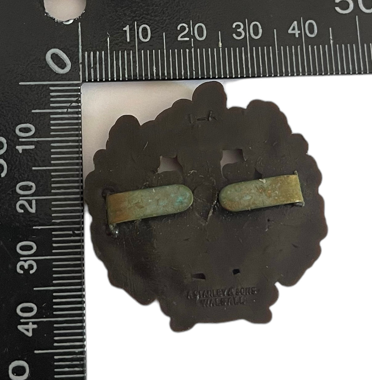 WW2 British Essex Regiment Plastic Economy Cap Badge – Marway Militaria ...