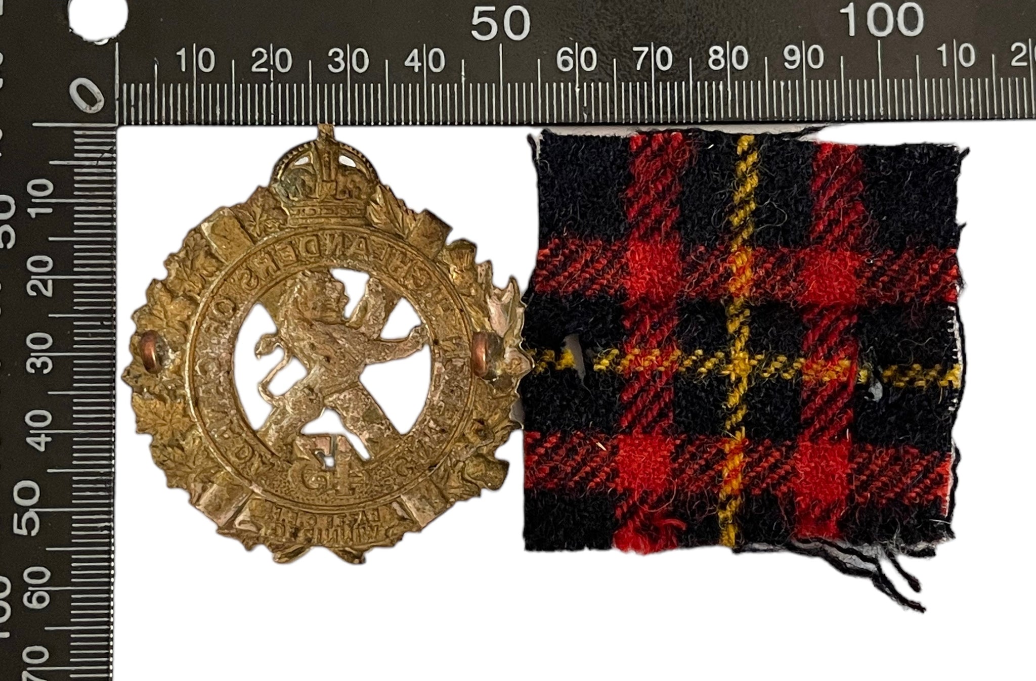 WW1 CEF 43rd Battalion Cap Badge on Tartan backing – Marway Militaria ...